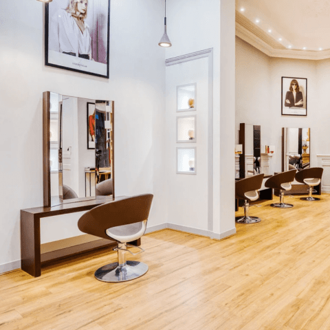 Un salon de coiffure de luxe est un salon dans lequel nous vous faisons ...